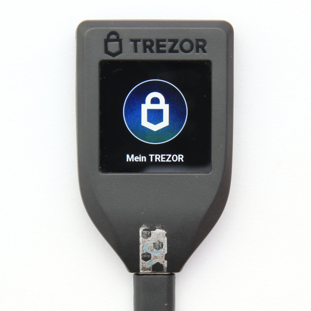 TREZOR Model T Review 2021 - Read Before Buying...NOT What I expected