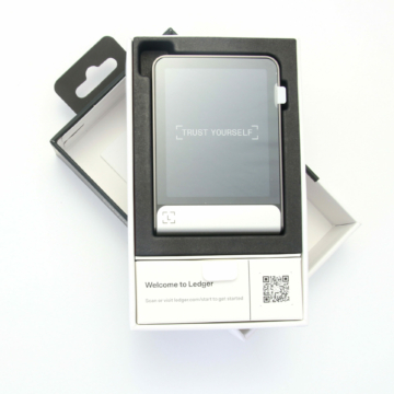 Ledger Flex Review: Security, Coins, Price & more (2025)